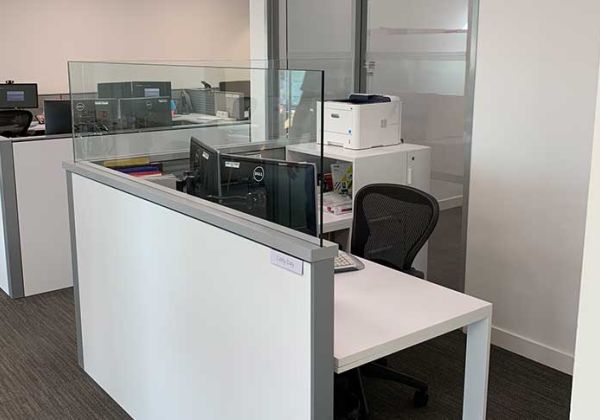 Modular Glass Desk Screens for Offices