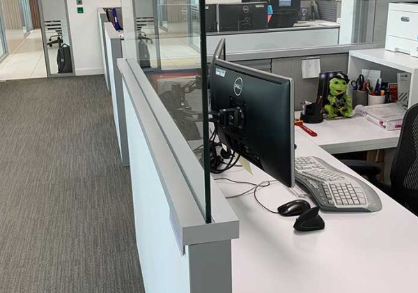 Modular Glass Desk Screens for Offices